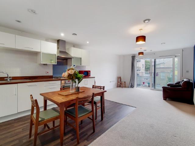 3 bedroom apartment to rent