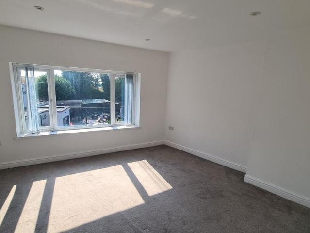 3 bedroom apartment to rent