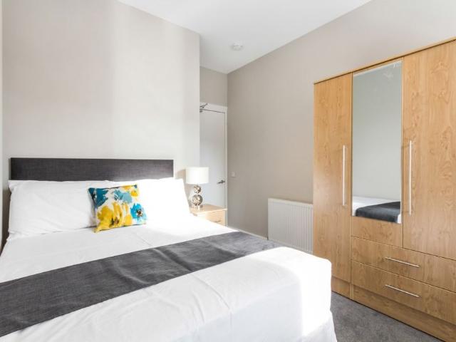 3 bedroom apartment to rent