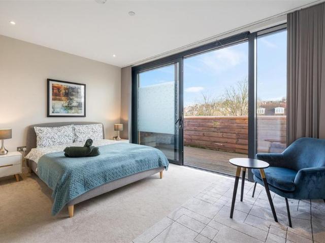 3 bedroom apartment to rent