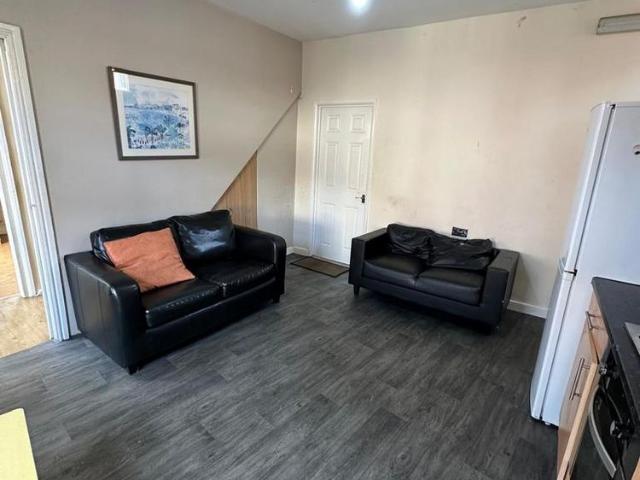 3 bedroom apartment to rent