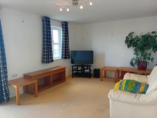 3 bedroom apartment to rent