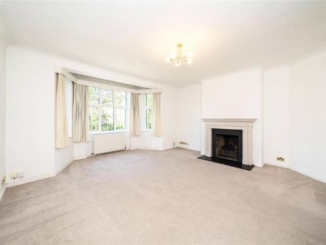 3 bedroom apartment to rent