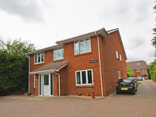 3 bedroom apartment to rent