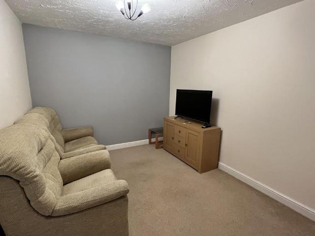 3 bedroom apartment to rent