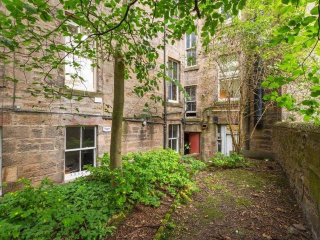 3 bedroom apartment to rent