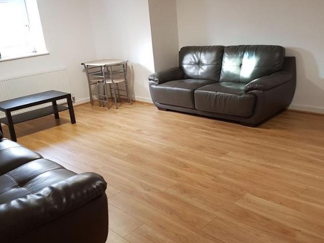 3 bedroom apartment to rent