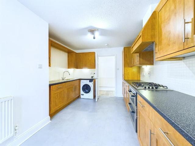 3 bedroom apartment to rent
