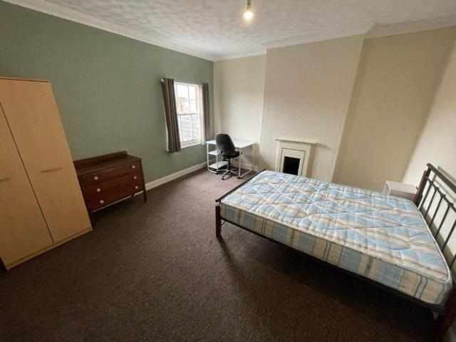 3 bedroom apartment to rent