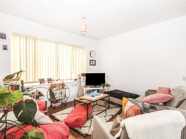 3 bedroom apartment to rent
