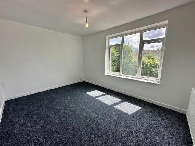 3 bedroom apartment to rent