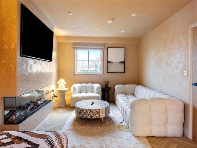 3 bedroom apartment to rent