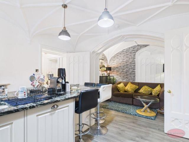 3 bedroom apartment to rent