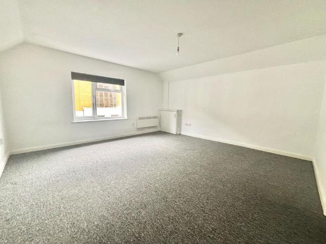 3 bedroom apartment to rent