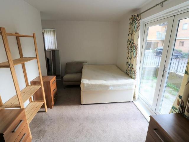 3 bedroom apartment to rent