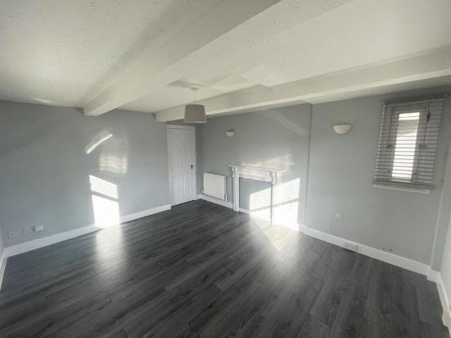 3 bedroom apartment to rent