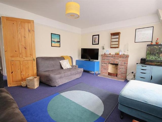 3 bedroom apartment to rent