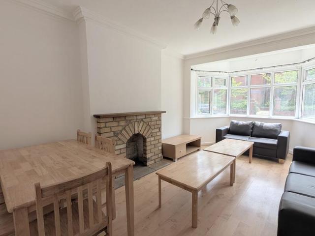 3 bedroom apartment to rent