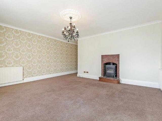 3 bedroom apartment to rent