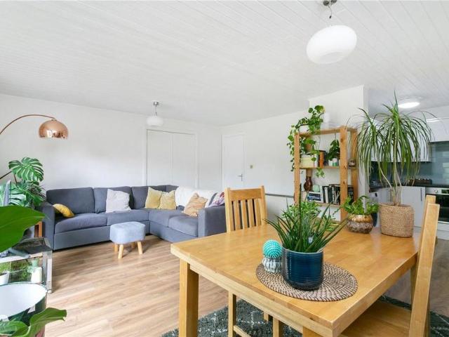 3 bedroom apartment to rent