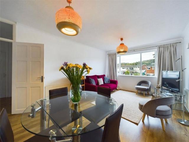 3 bedroom apartment to rent
