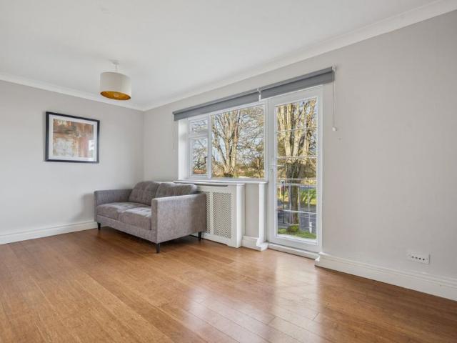 3 bedroom apartment to rent