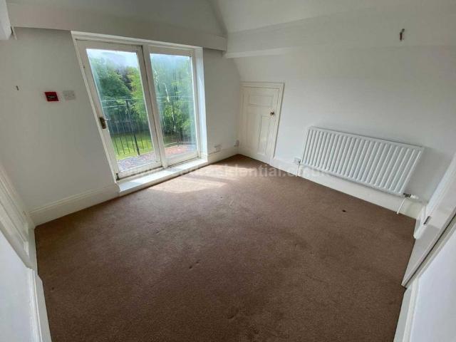 3 bedroom apartment to rent