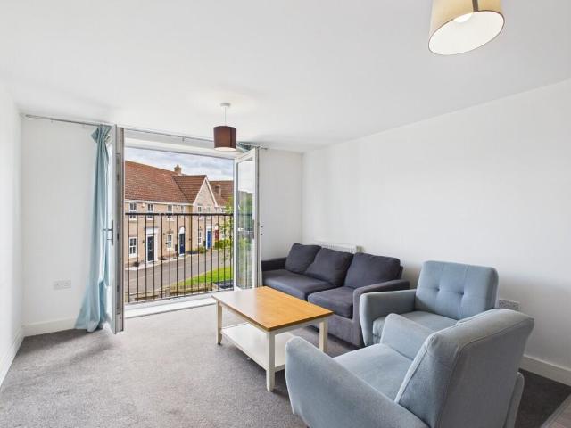 3 bedroom apartment to rent
