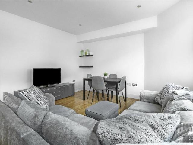 3 bedroom apartment to rent