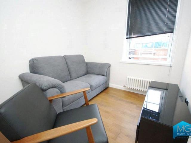 3 bedroom apartment to rent