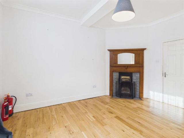 3 bedroom apartment to rent