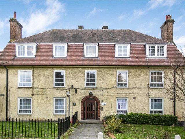 3 bedroom apartment to rent
