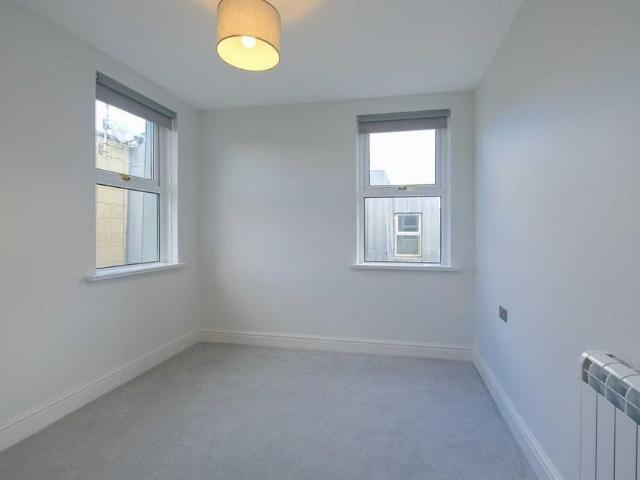 3 bedroom apartment to rent