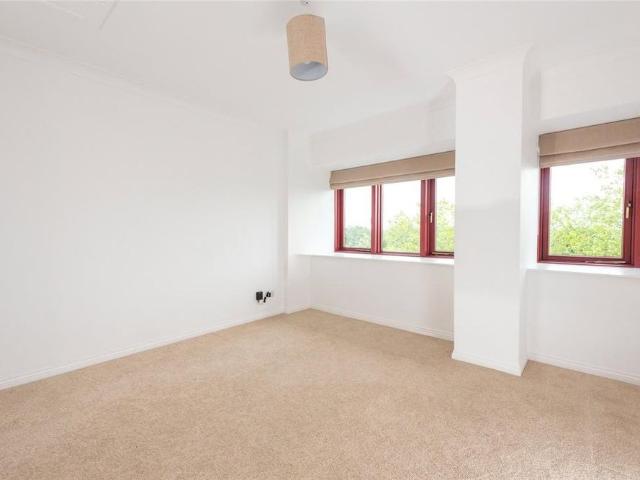 3 bedroom apartment to rent