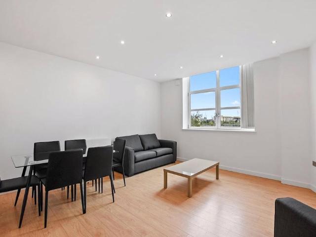 3 bedroom apartment to rent