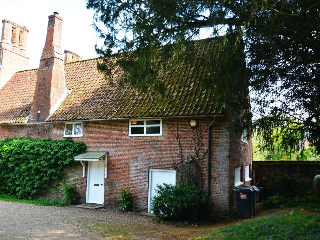 3 bedroom apartment to rent