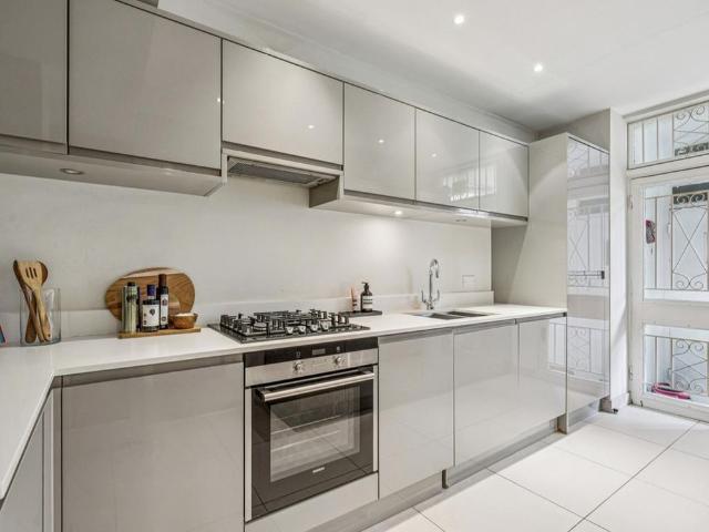 3 bedroom apartment to rent