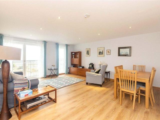 3 bedroom apartment to rent