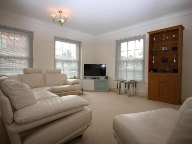 3 bedroom apartment to rent