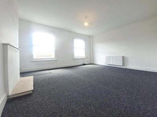 3 bedroom apartment to rent
