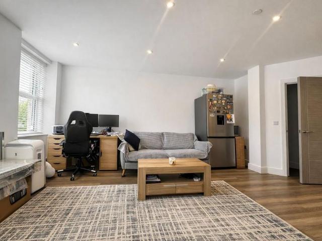 3 bedroom apartment to rent