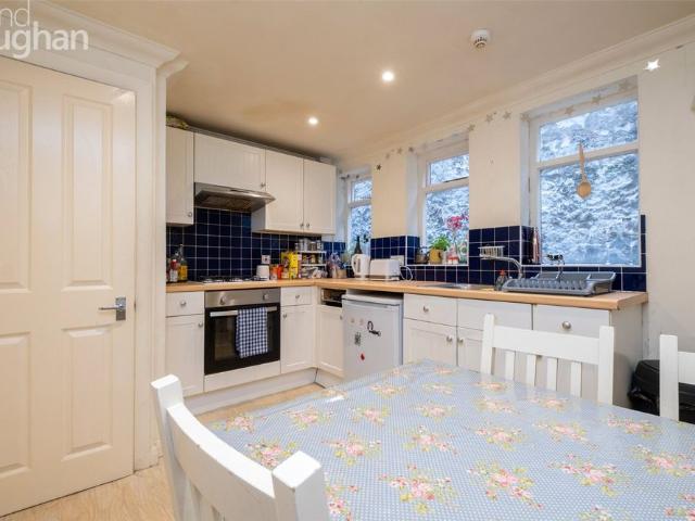 3 bedroom apartment to rent