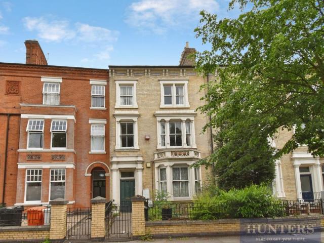 3 bedroom apartment to rent