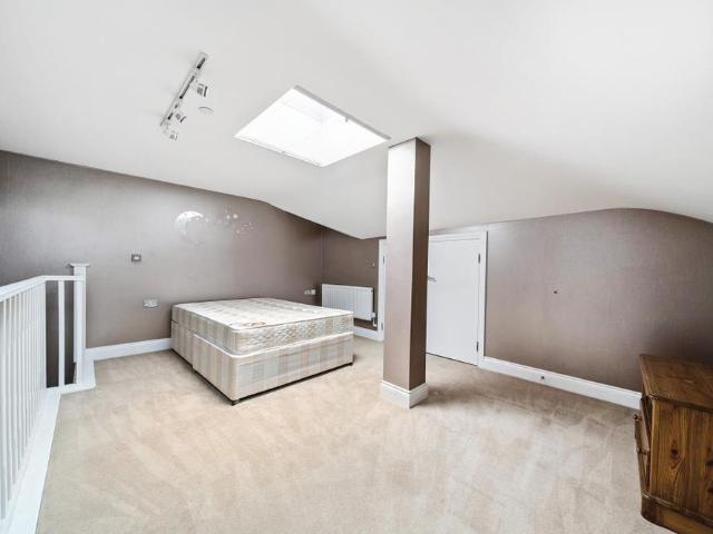 3 bedroom apartment to rent