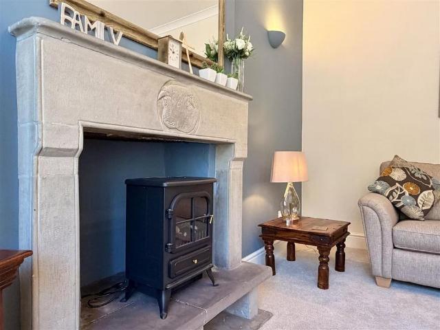 3 bedroom apartment to rent