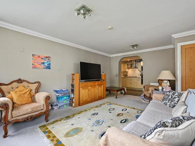 3 bedroom apartment to rent