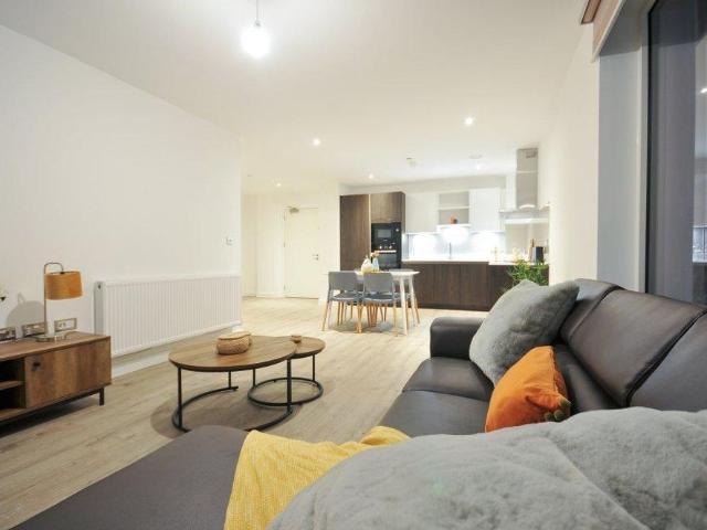3 bedroom apartment to rent