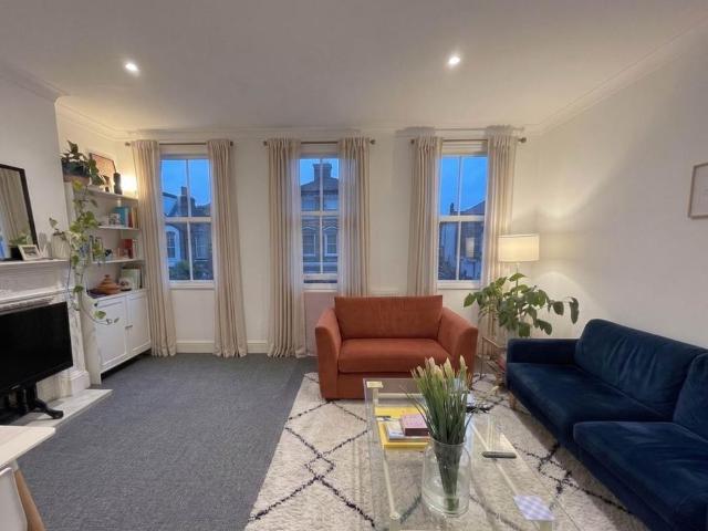 3 bedroom apartment to rent