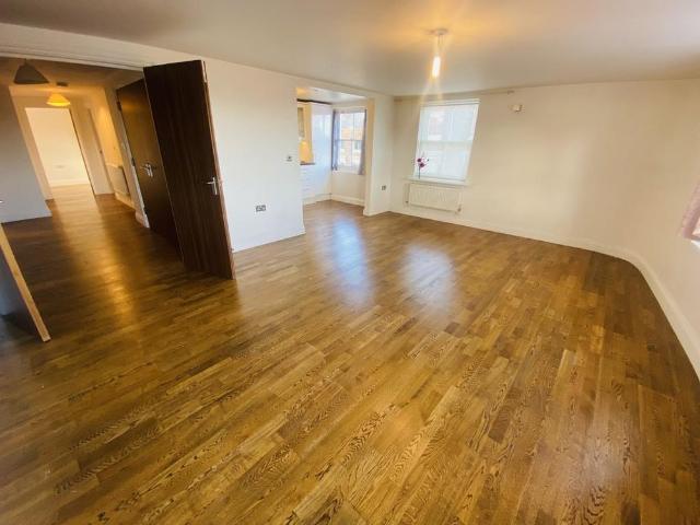 3 bedroom apartment to rent