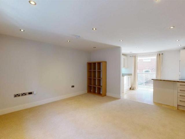 3 bedroom apartment to rent